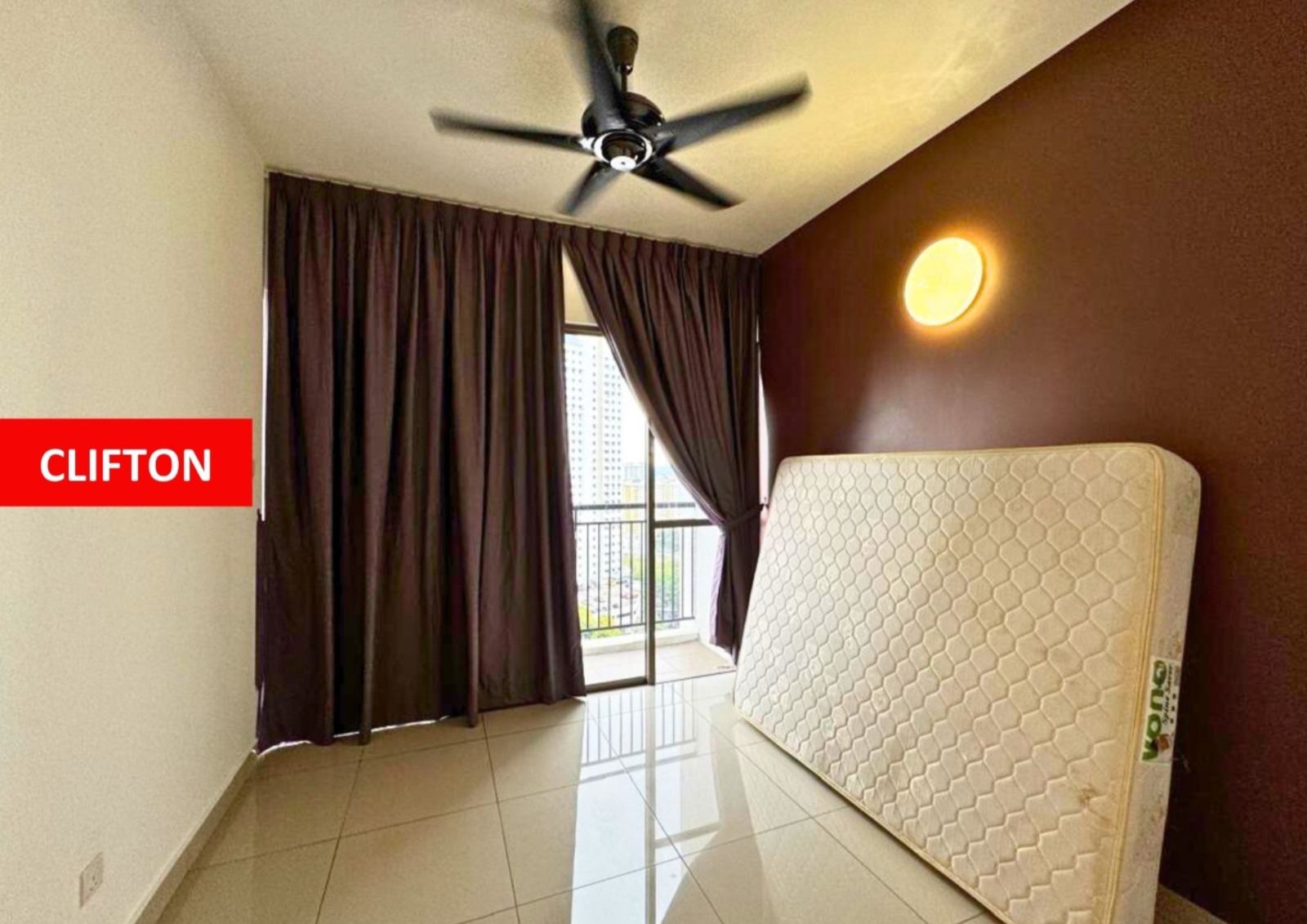Skycube 1275sqft Renovated 2 Carpark - Malaysia Property Condo