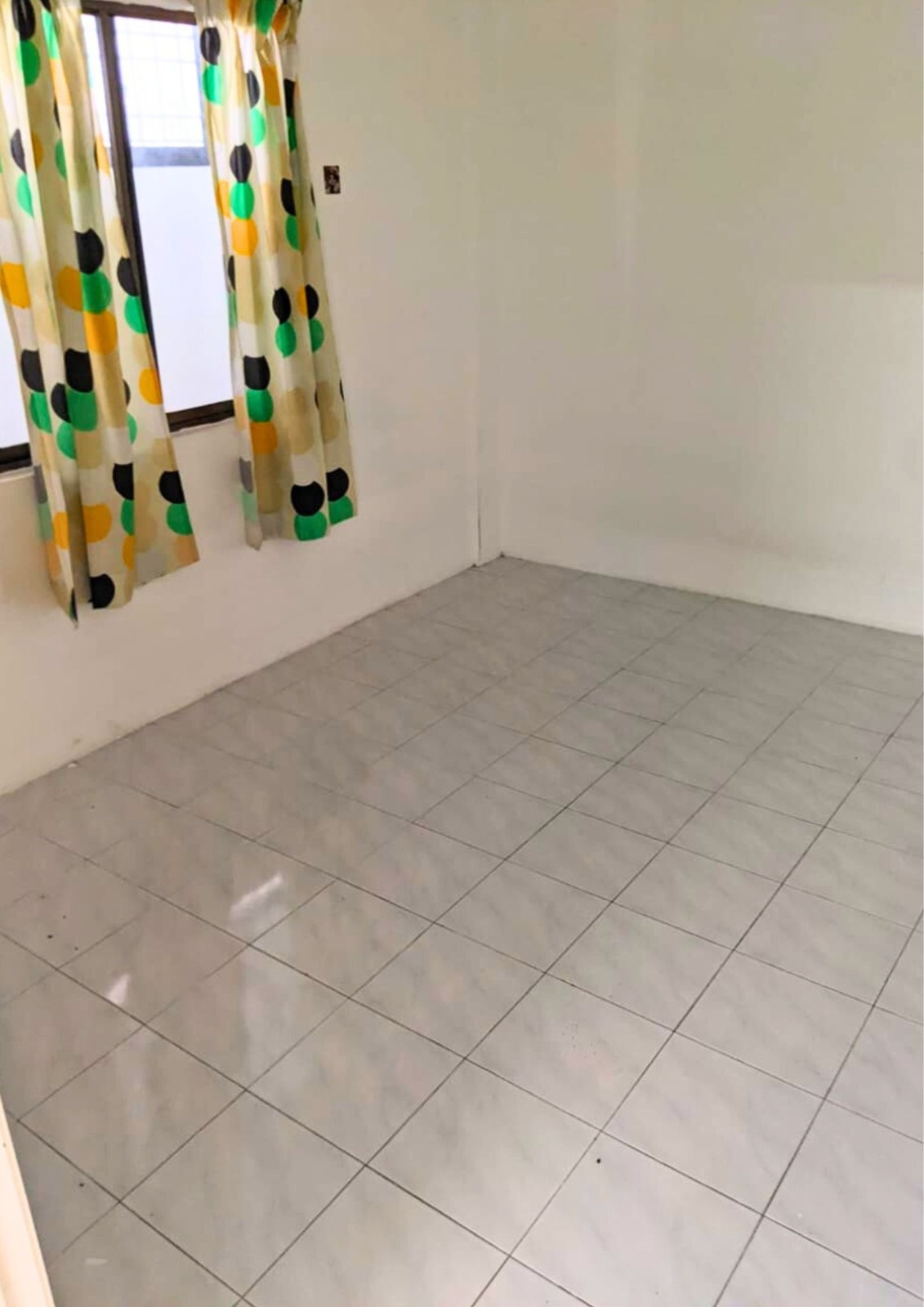 Halaman Kristal 1100sqft Unfurnished 1 Carpark - Malaysia Property Condo