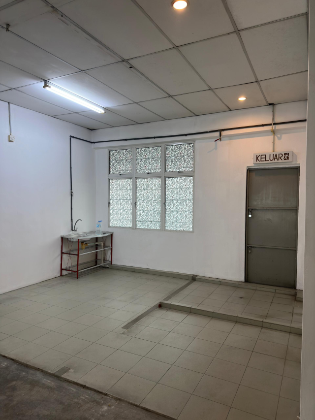 Pusat Perniagaan Raja Uda office lot for Rent at Penang Butterworth