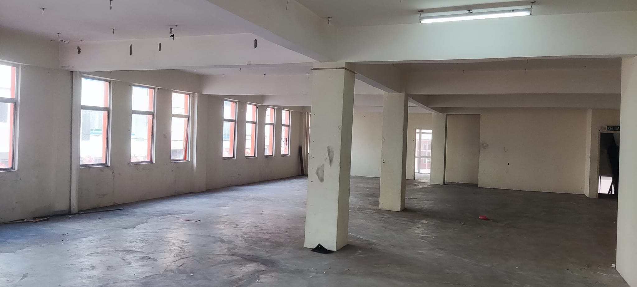 [WTS] Corner Lot 6 Storey Shop Office Lorong Temoh