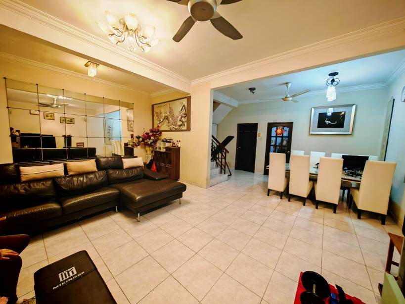 Bayu Damansara Two Storey House For Sale for Sale at Selangor Damansara ...