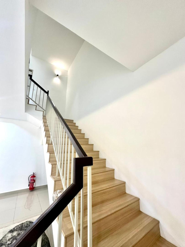 2 Storey Intermediate House Terrace Serenia City - Malaysia Property Condo