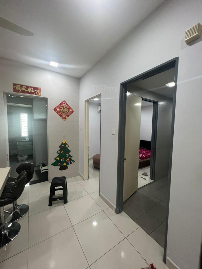 Nice Lake View Delora Bukit Raja 26x75 Klang - Malaysia Property Condo