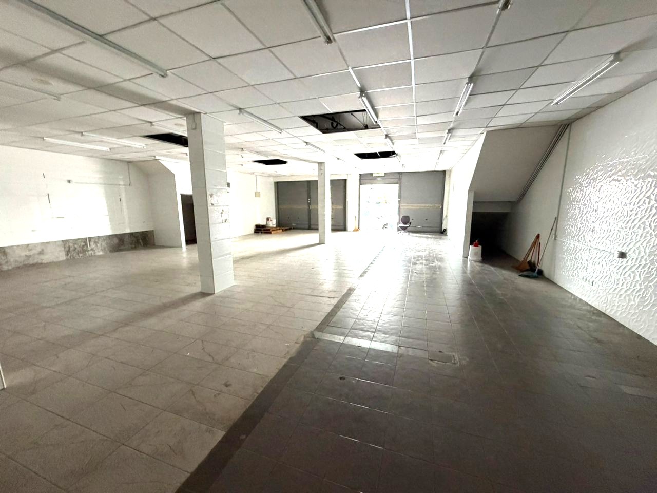 Ground Floor 2 units side by side Facing Mainroad - Malaysia Property Condo