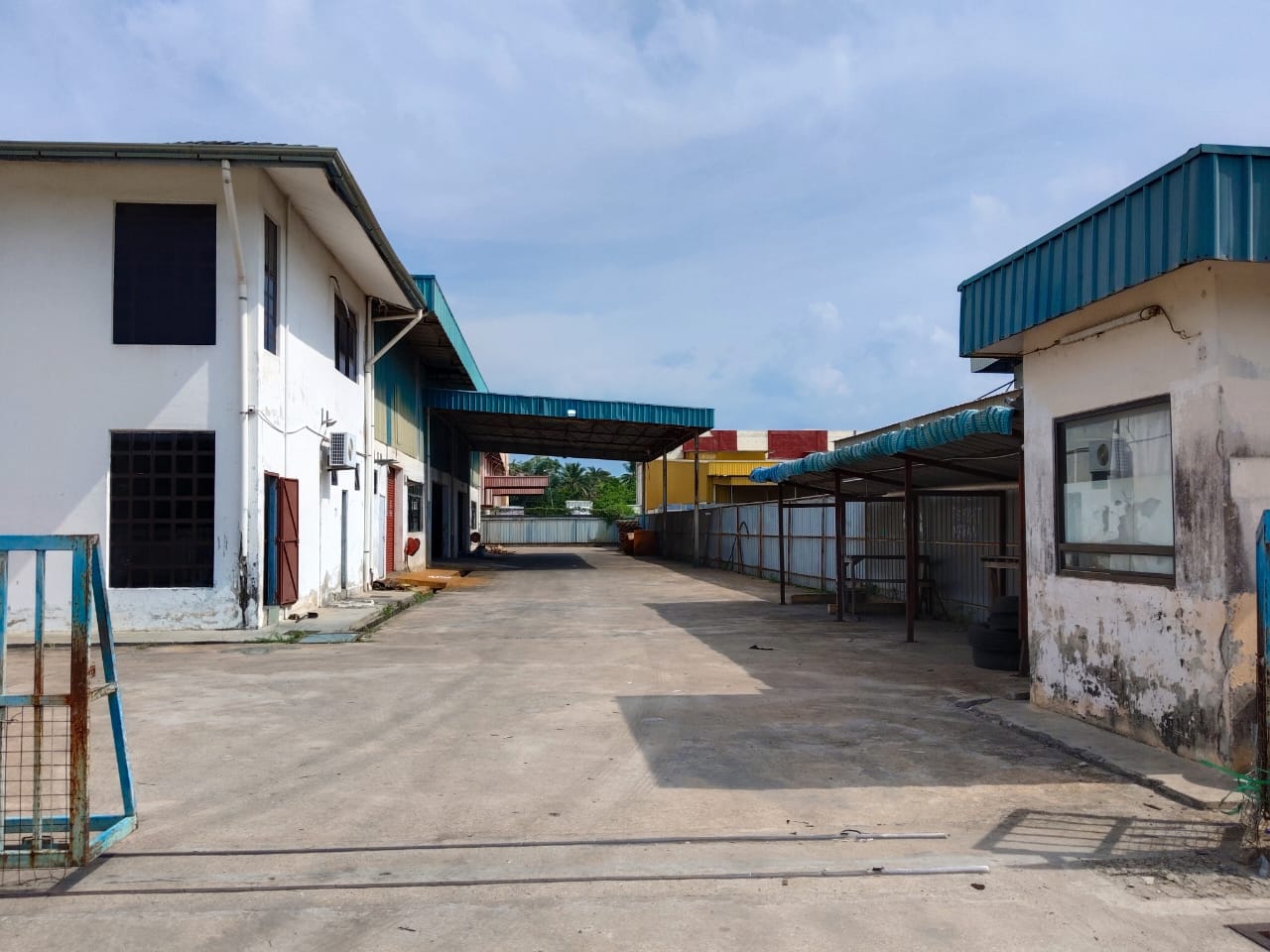 warehouse factory stand alone with 3 storey office - Malaysia Property ...