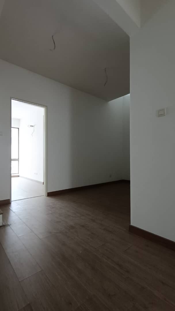 3 Storey Terrace Lake Point Residence Cyberjaya - Malaysia Property Condo