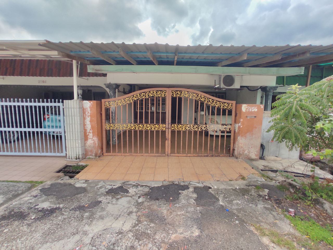 Single Storey Terrace Taman Sri Serdang - Malaysia Property Condo