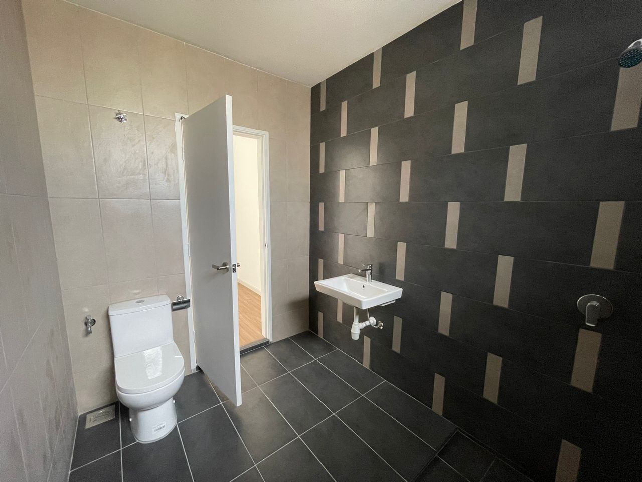 Double Storey Intermediate Lot Lily Seksyen U12 for Sale at Selangor ...