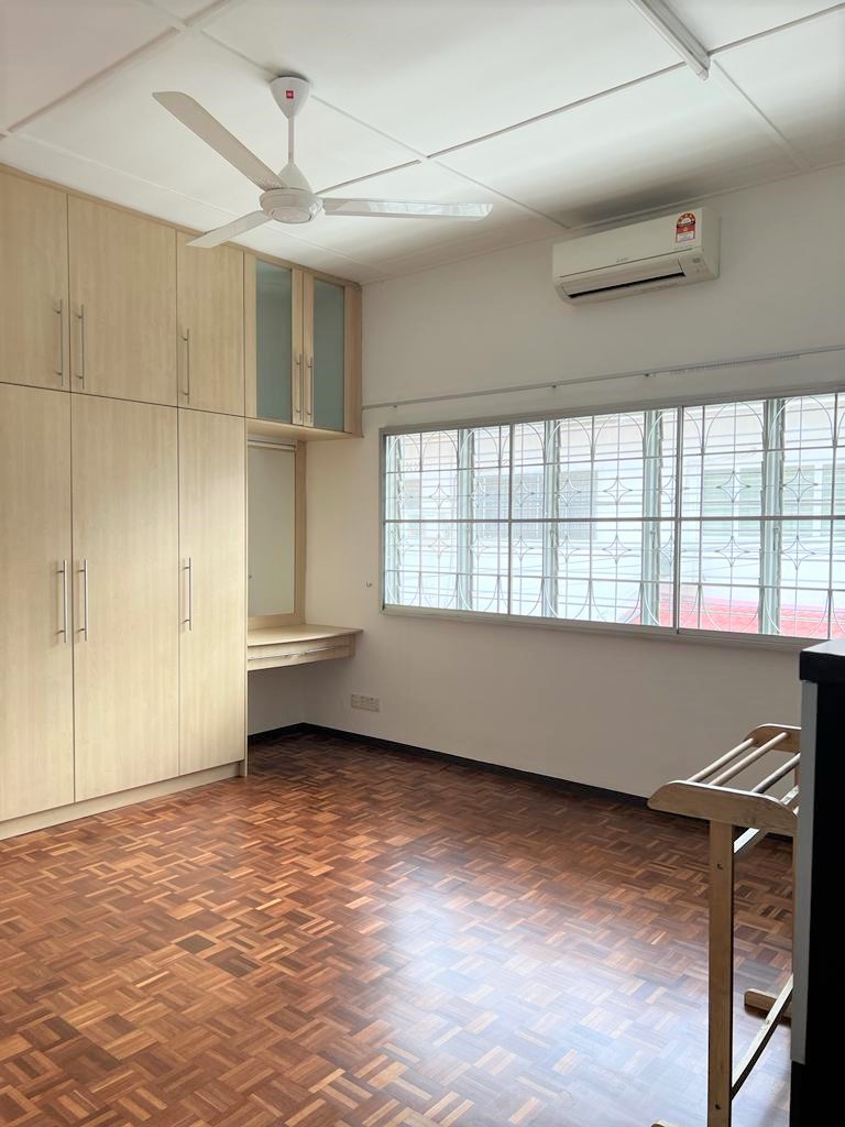 [WTR] Seksyen 19 SS2 Double Storey Furnished by Ja