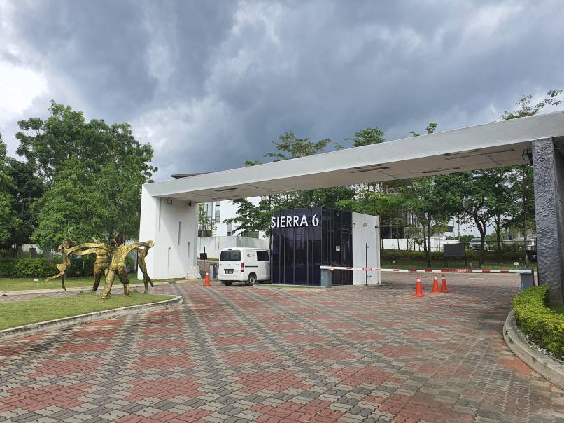 sierra 6 3 storey superlink house for Sale at Selangor Puchong South